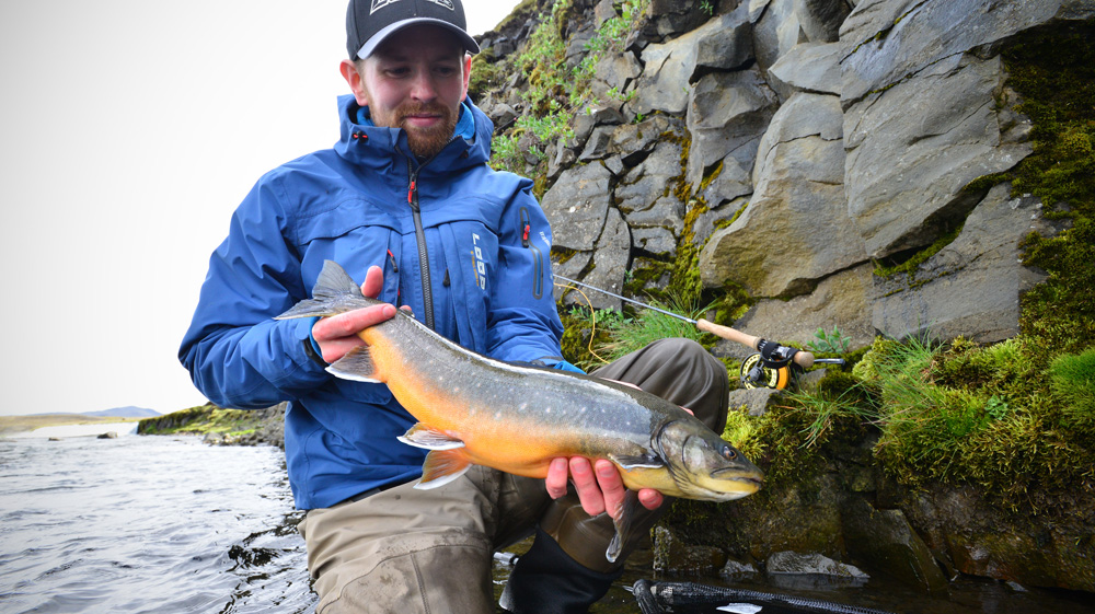 Accepting tips on how to hold fat trout in pictures : r/flyfishing